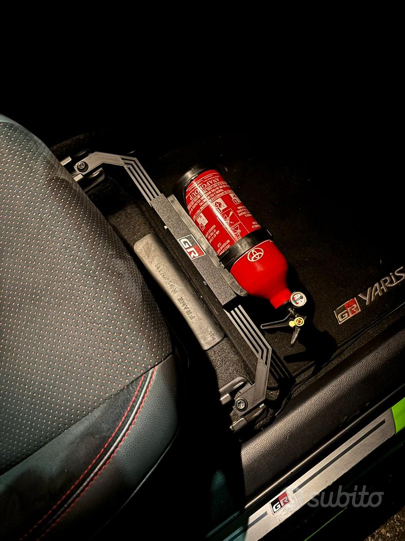 Staffa estintore Toyota GR Yaris - Accessori Auto In vendita a Varese