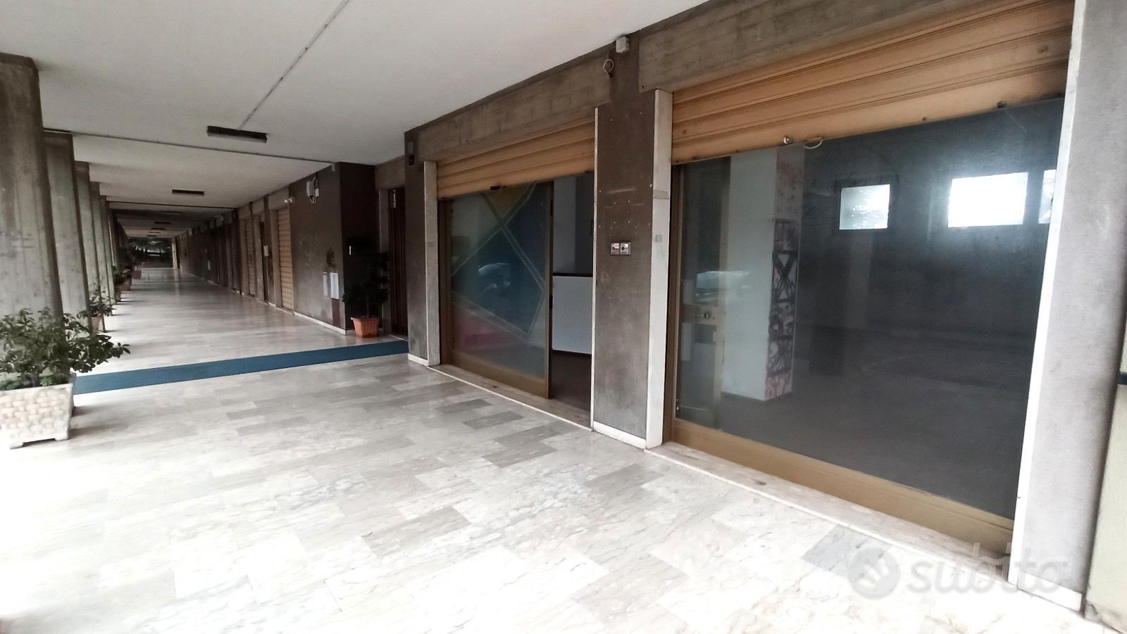 Subito - LOTITO IMMOBILIARE - Locale commerciale Via Pienza - Uffici e ... Subito - LOTITO IMMOBILIARE - Locale commerciale Via Pienza - Uffici e ...