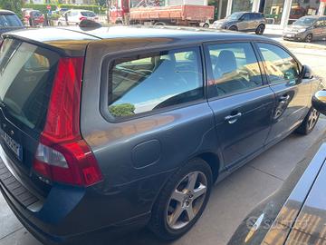Subito - CLASS AUTO SAS - Volvo V70 2.4 D Momentum - Auto In vendita a ...
