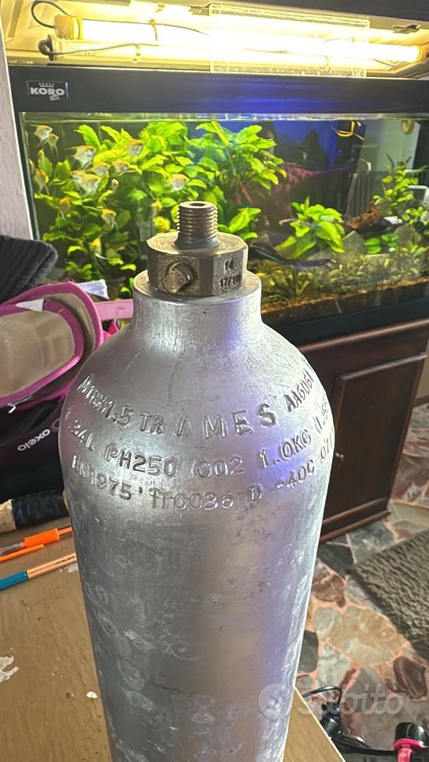 Bombola co2 - Accessori per animali In vendita a Milano