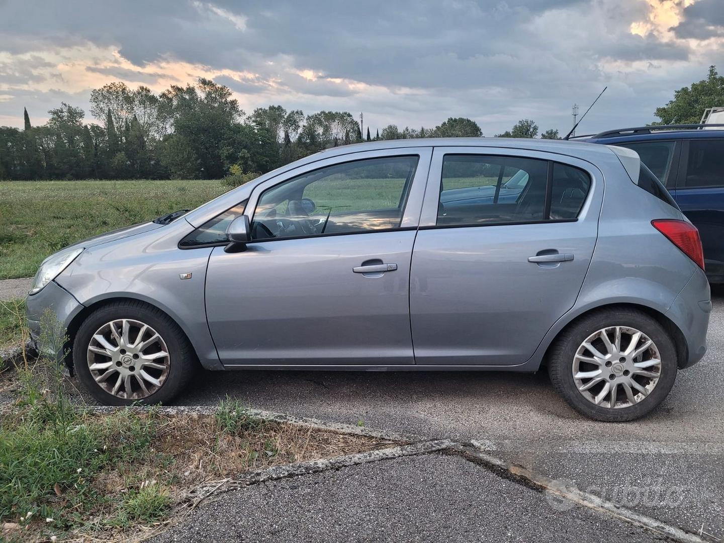 Opel Corsa - Auto In vendita a Perugia