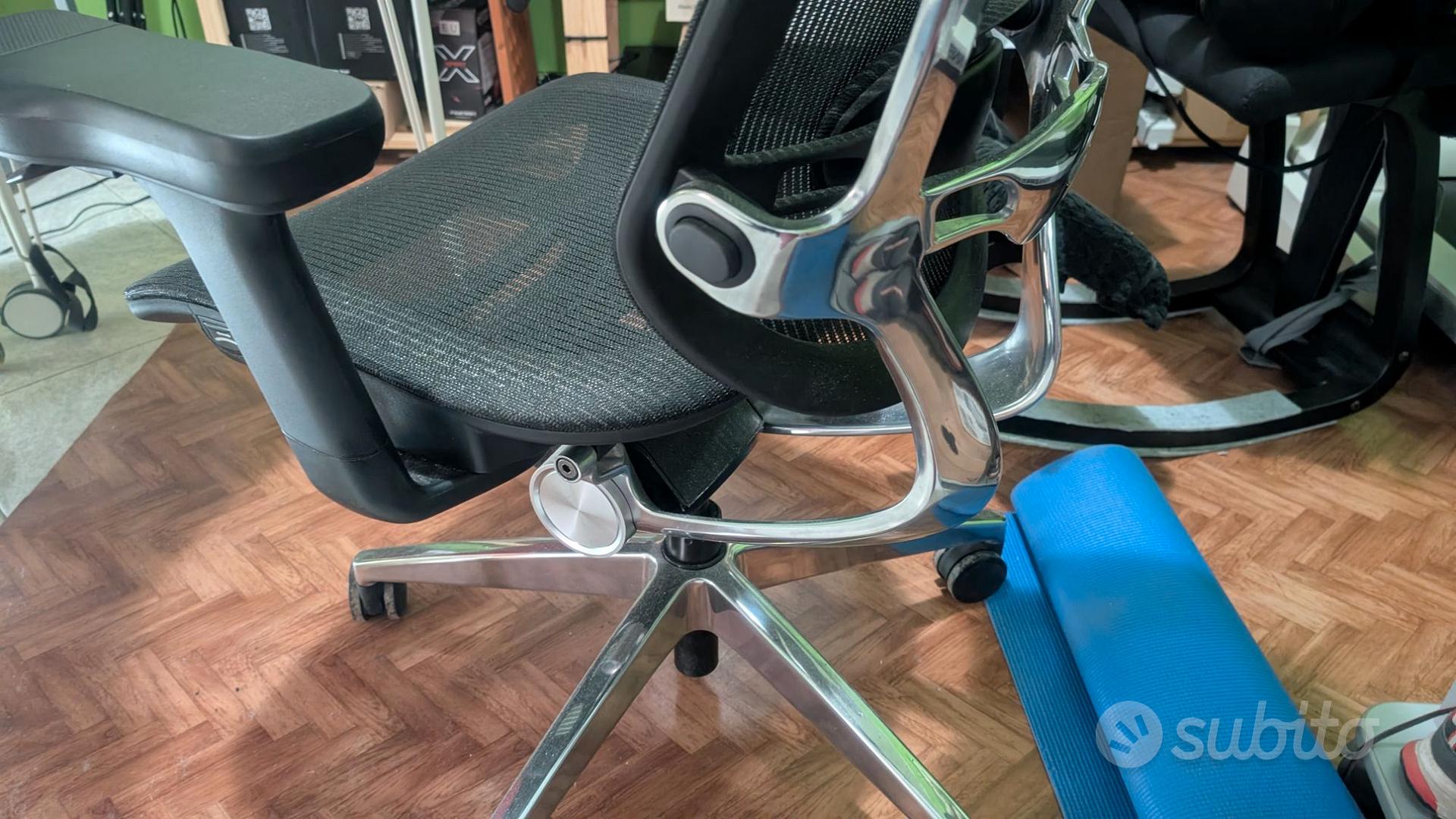 Neue Chair by Secretlab - Informatica In vendita a Barletta-Andria-Trani