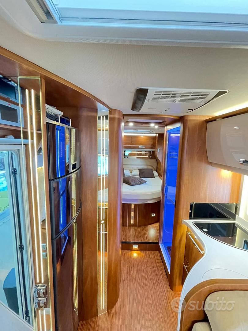 CAMPER Laika Kreos 7012 patente c1 - Caravan e Camper In vendita a Cosenza