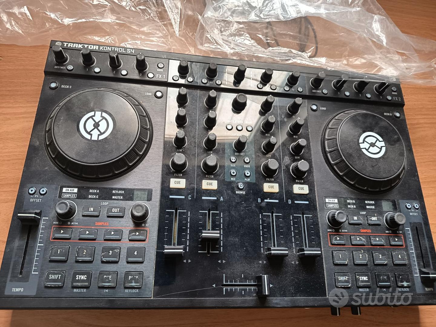 Native Instruments Traktor Kontrol S4 HW - Audio/Video In vendita a Pescara