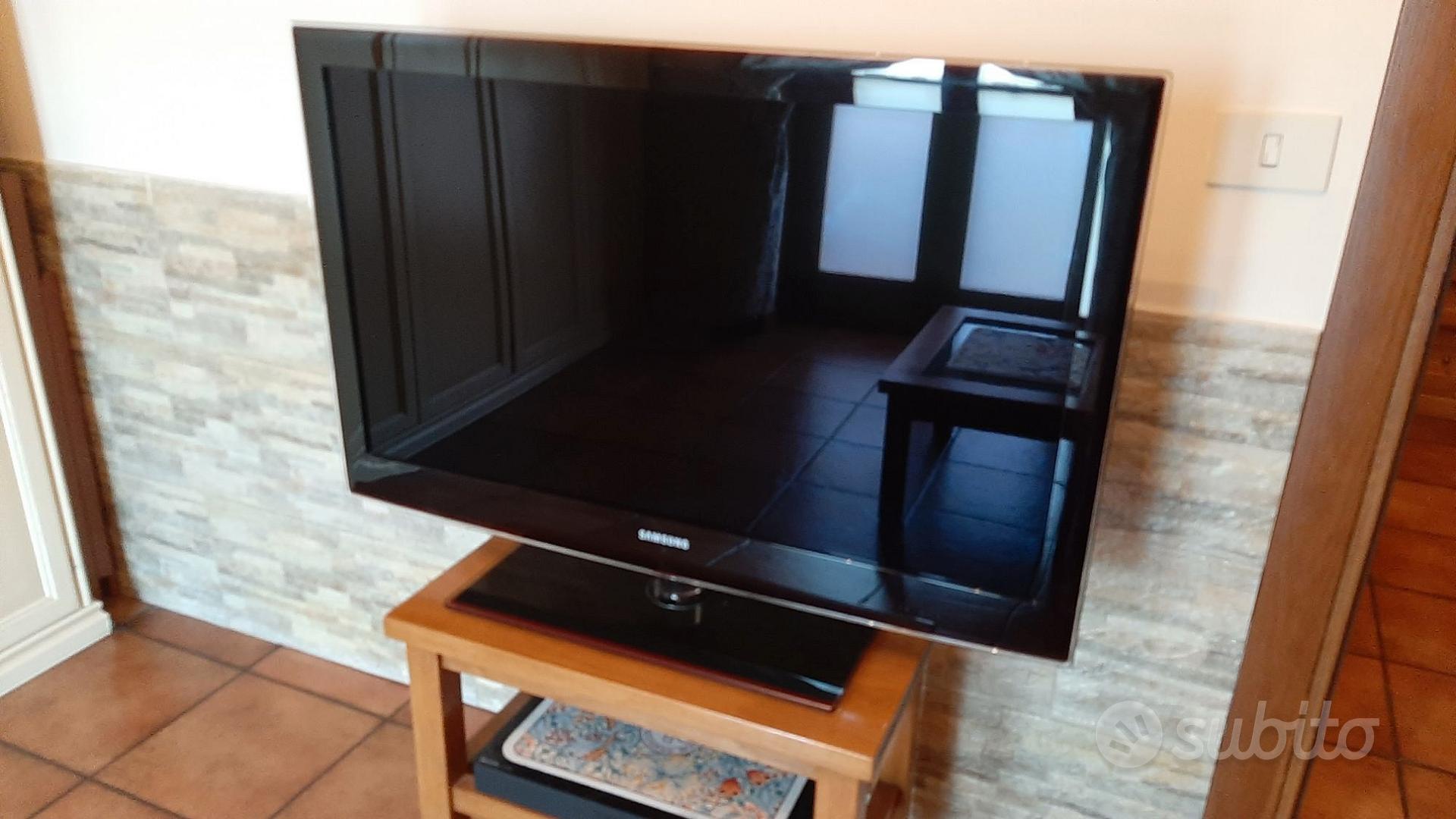 TV Samsung 40 Pollici UE40B6000 - Audio/Video In vendita a Salerno