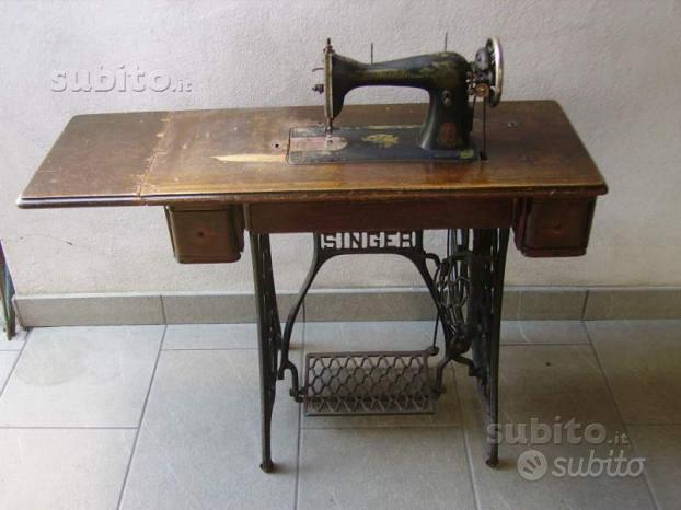 Macchina da cucire Singer anni '30 - Collezionismo In vendita a Udine