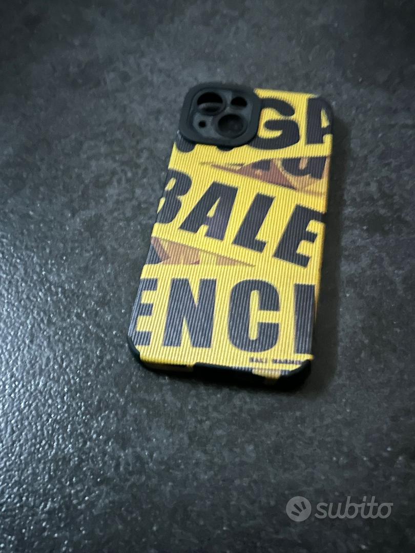 Cover Balenciaga - Abbigliamento e Accessori In vendita a Verona
