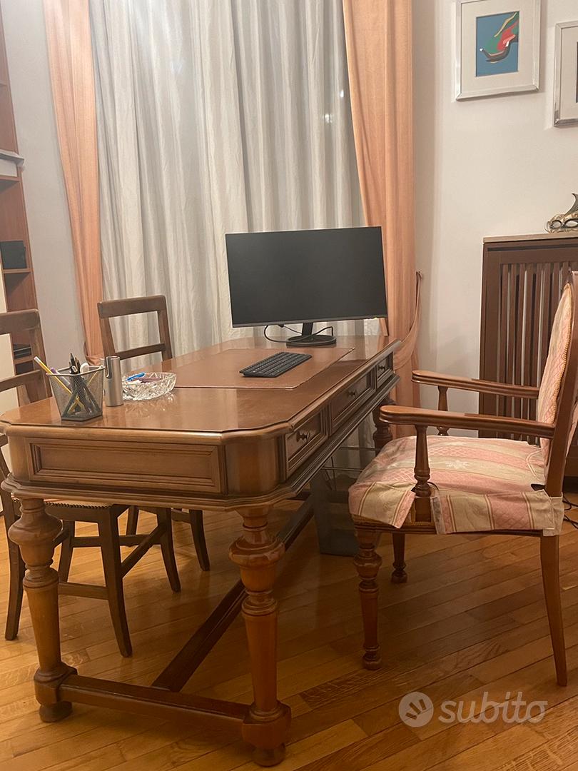 Scrivania in legno di noce - Arredamento e Casalinghi In vendita a Milano