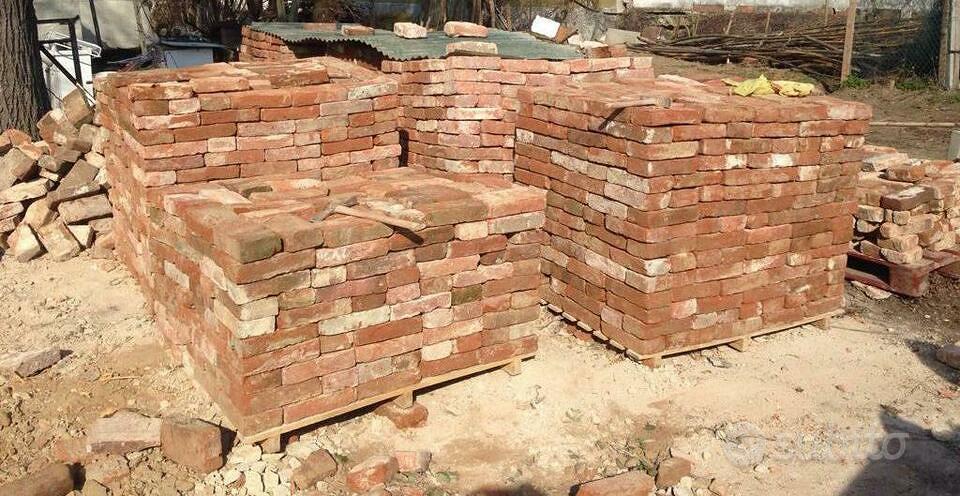 Mattoni pieni vecchi antichi - Giardino e Fai da te In vendita a Pavia