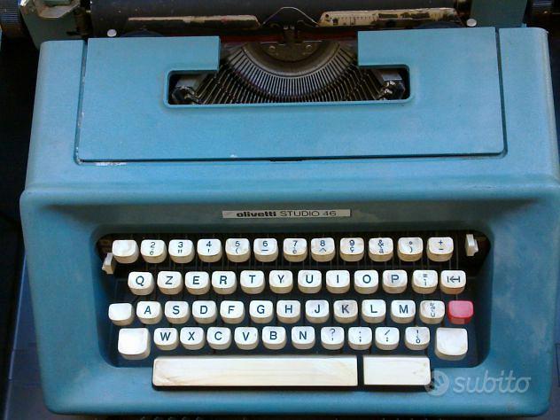 Macchina da Scrivere azzurra Olivetti Studio 46 - Collezionismo In ...