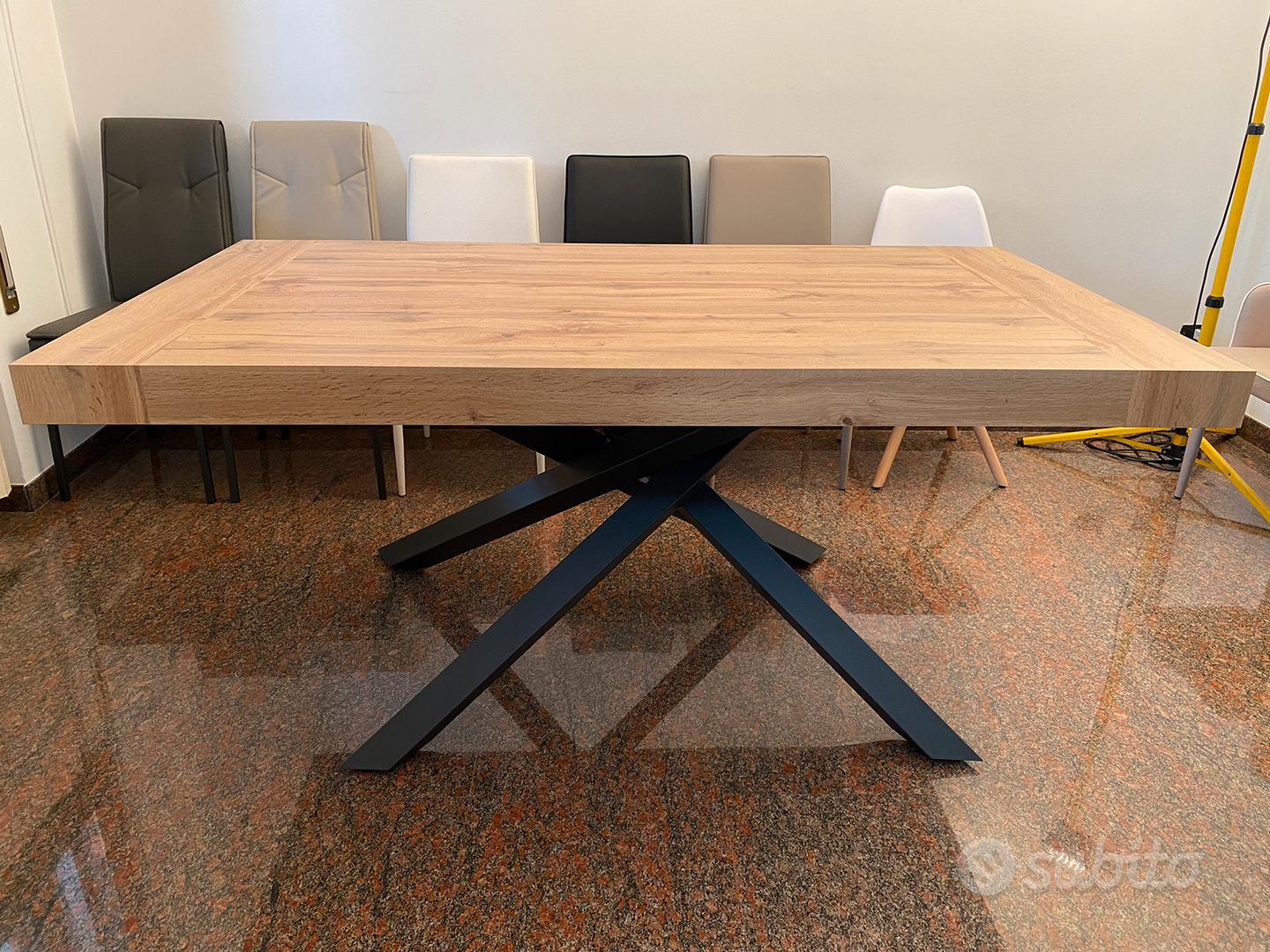 Tavolo nuovo allungabile in stile moderno - Arredamento e Casalinghi In ...