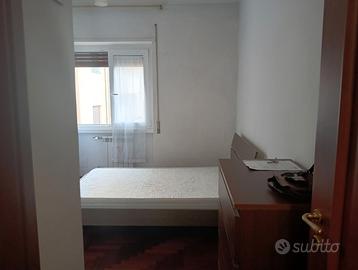 Stanza singola con bagno (Metro A - Furio Camillo) - Camere/Posti letto ...