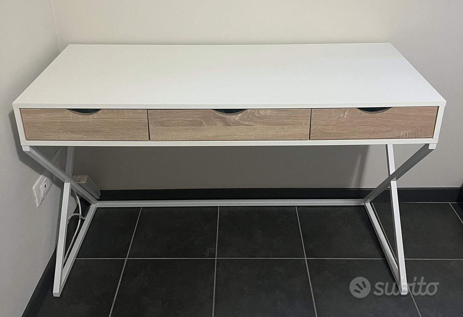 Scrivania - Arredamento e Casalinghi In vendita a Milano