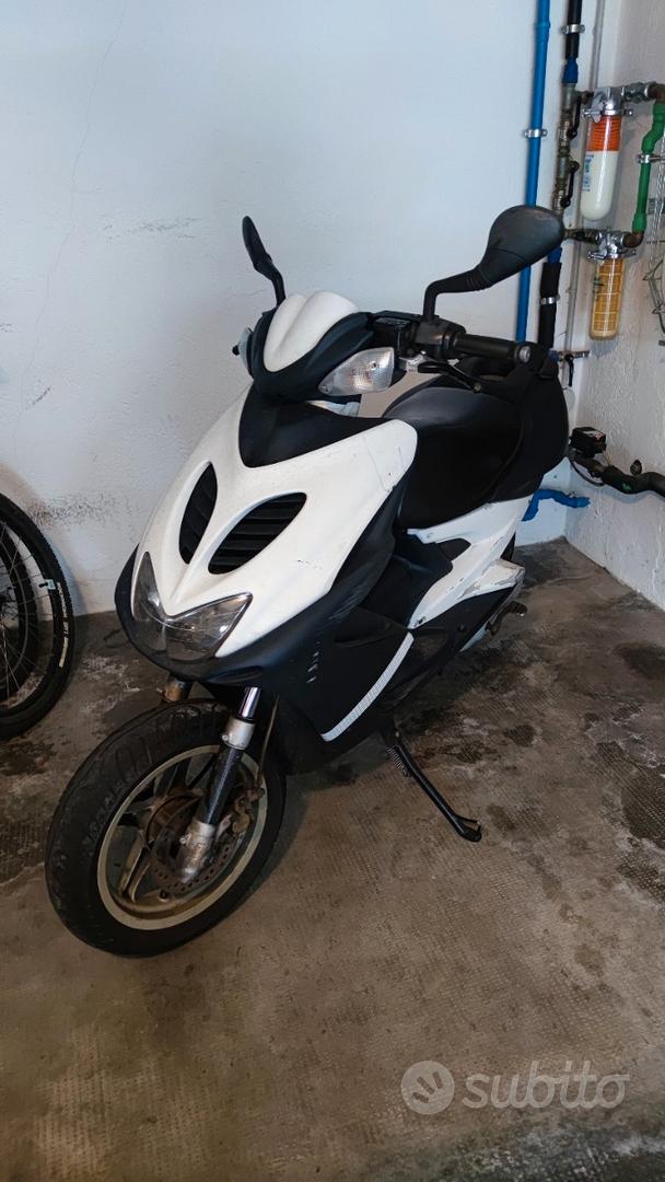 MBK Nitro - Yamaha Aerox - 50cc - 1999 - Moto e Scooter In vendita a Varese