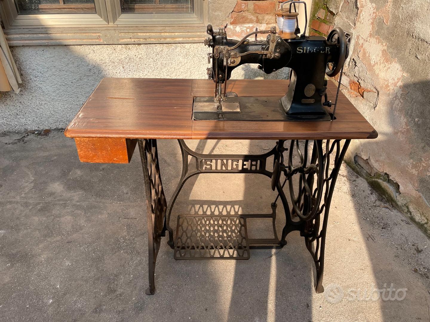Macchina cucire epoca SINGER 72W12 - Collezionismo In vendita a Mantova