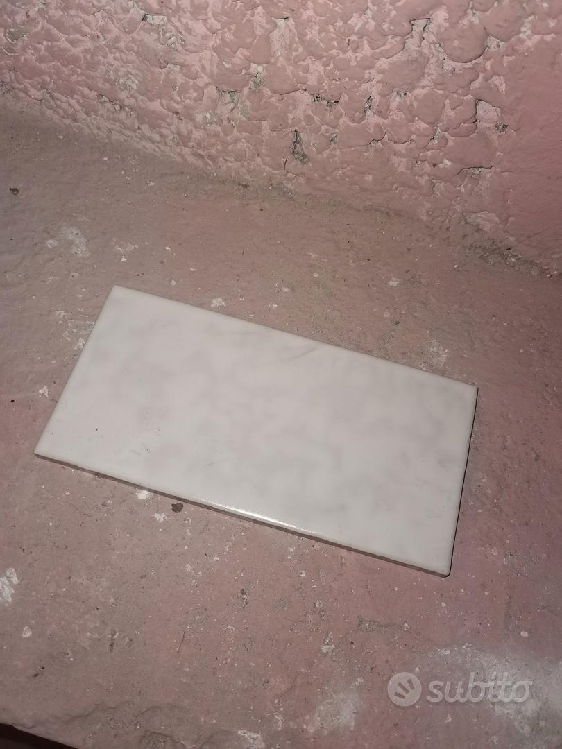 Piastrelle 10x20 cm bianche - Giardino e Fai da te In vendita a Varese