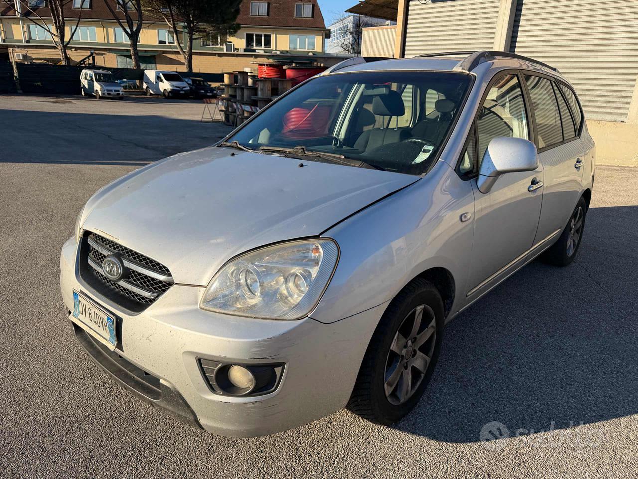 Subito - Autoimade srl - KIA Carens 2.0 16V CRDi VGT EX Class perfetta ...