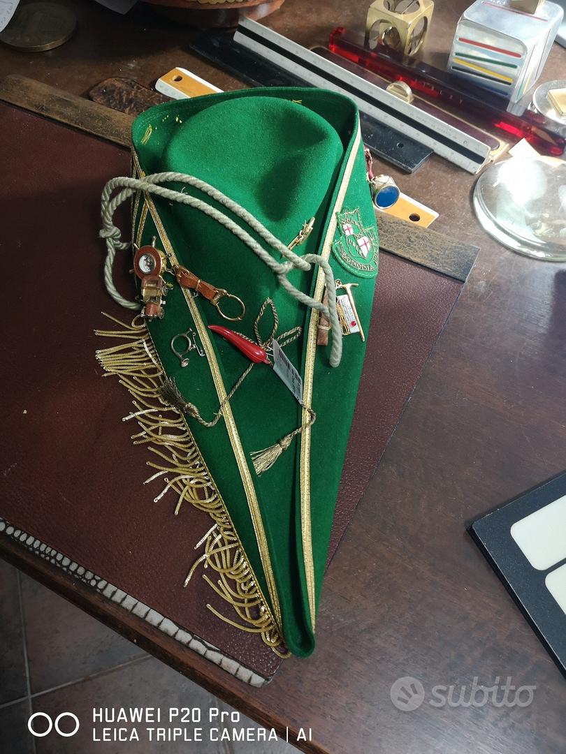 FELUCA UNIVERSITARIA VINTAGE VERDE - Collezionismo In vendita a Bologna