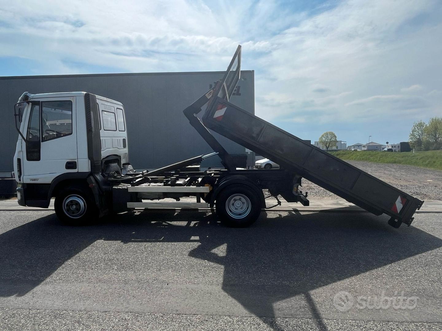 Subito - TM CAR SRLS - EUROCARGO 75/17 con impianto scarrabile completo ...