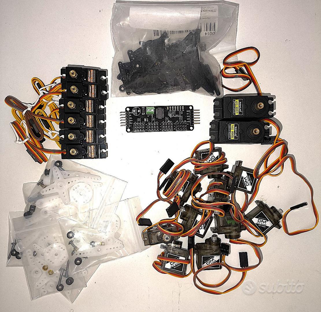 18 Servo motori di varie misure Arduino ESP32 - Informatica In vendita ...