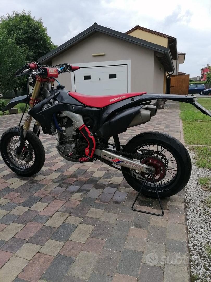 Crf 250 del 2016 con kit motard - Moto e Scooter In vendita a Padova