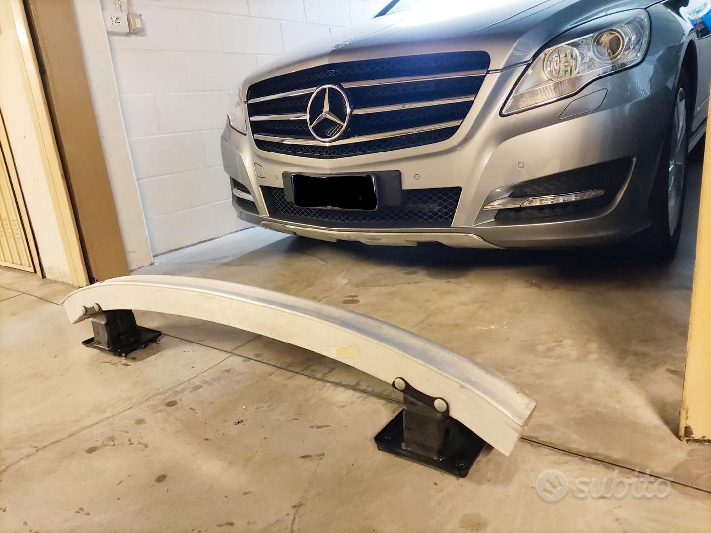 traversa rinforzo paraurti posteriore Mercedes R - Accessori Auto In ...
