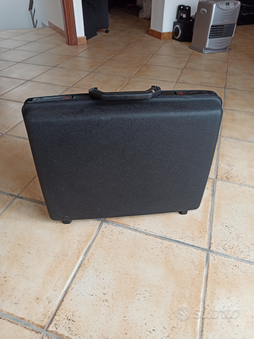 Valigia rigida Samsonite - Abbigliamento e Accessori In vendita a Cagliari