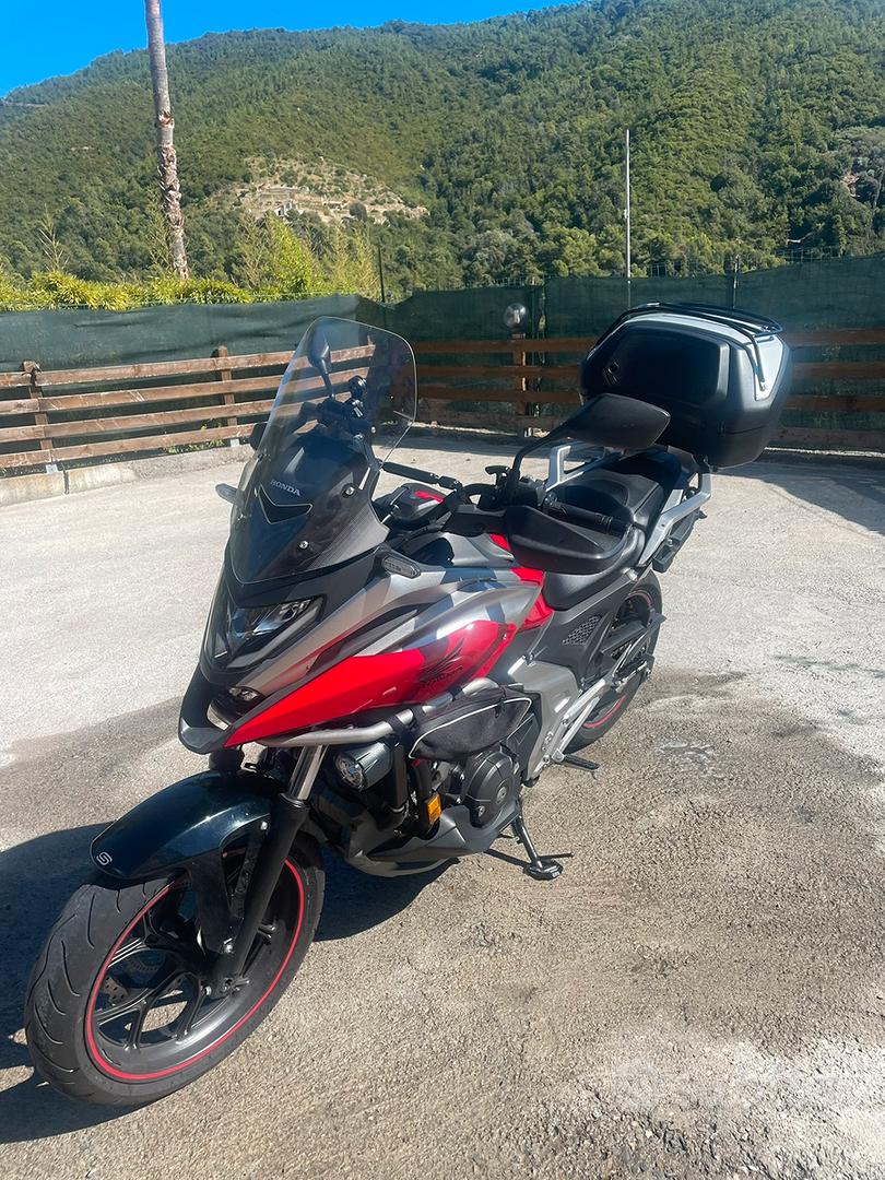 Honda nc750x travel dct 2021 - Moto e Scooter In vendita a Imperia