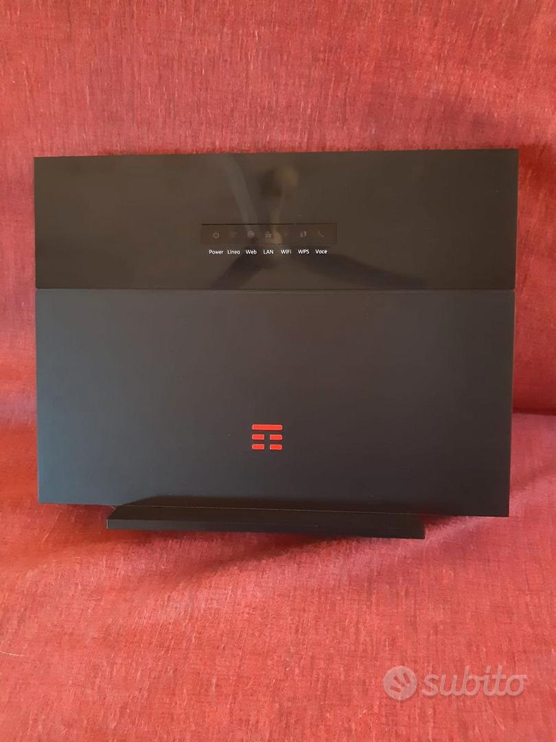 modem tim hub + - Informatica In vendita a Pavia