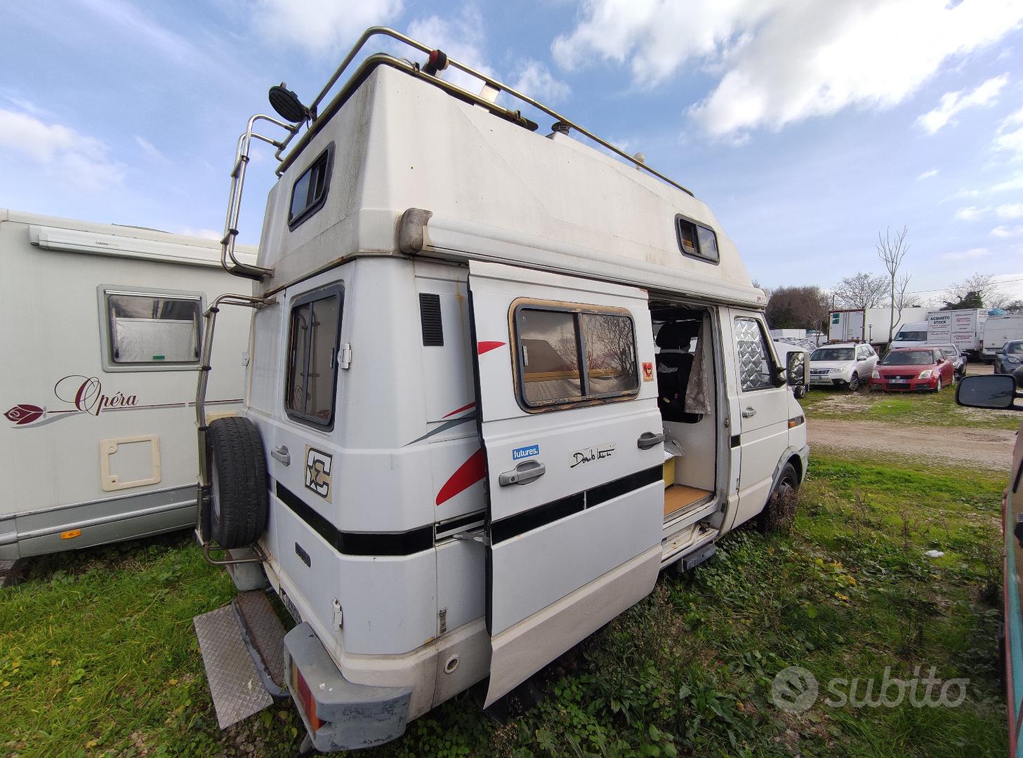 Camper Puro Daily passo corto WC nautico - Caravan e Camper In vendita ...