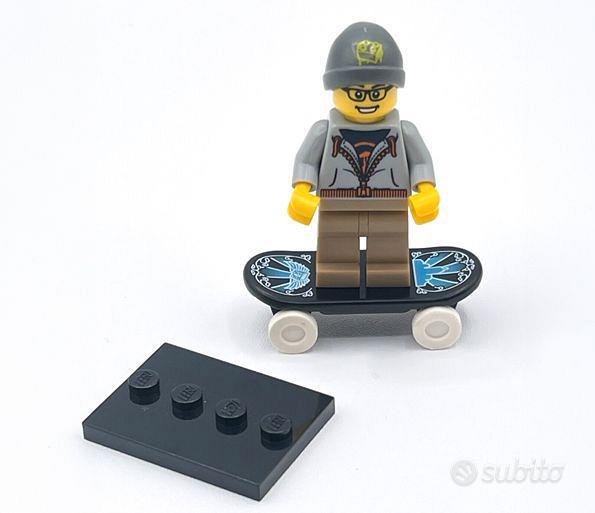 Lego minifigure serie 4 Skateboarder + cartina - Collezionismo In ...