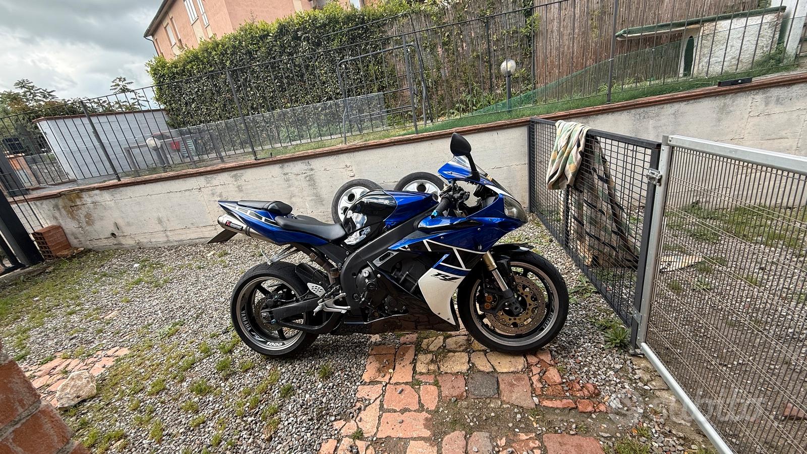 Yamaha r1 - Moto e Scooter In vendita a Pisa