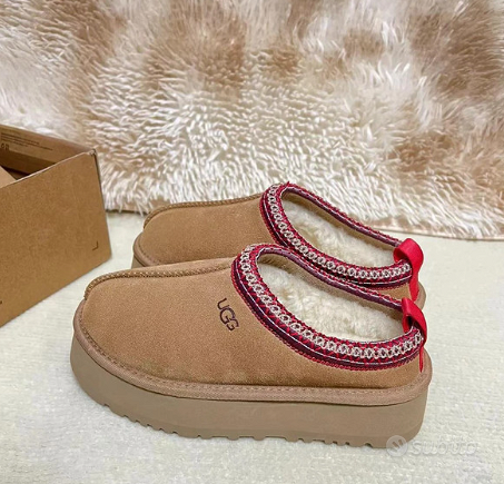 UGG Tazz Castagno EU 38 - Abbigliamento e Accessori In vendita a Oristano
