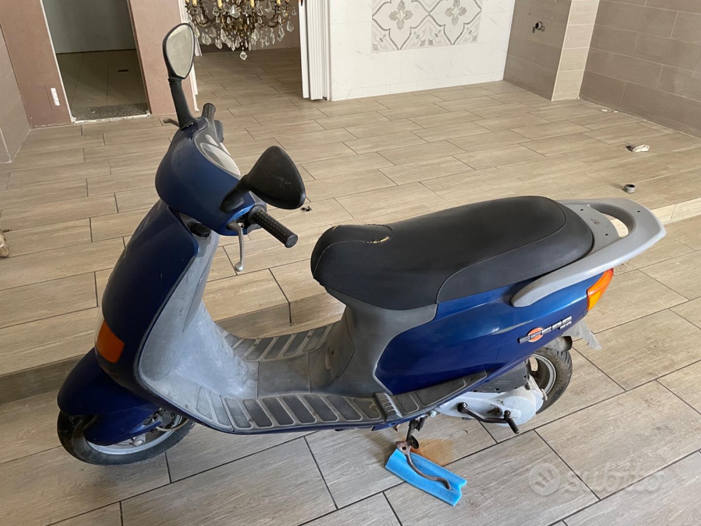 Ciclomotore Piaggio Sfera 50 - 1996 con documenti - Moto e Scooter In ...