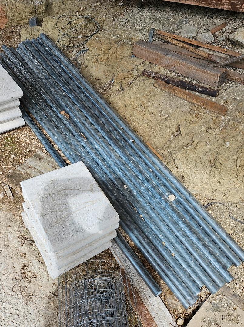 Pali, Tubi innocenti per recinzione zincati - Giardino e Fai da te In ...