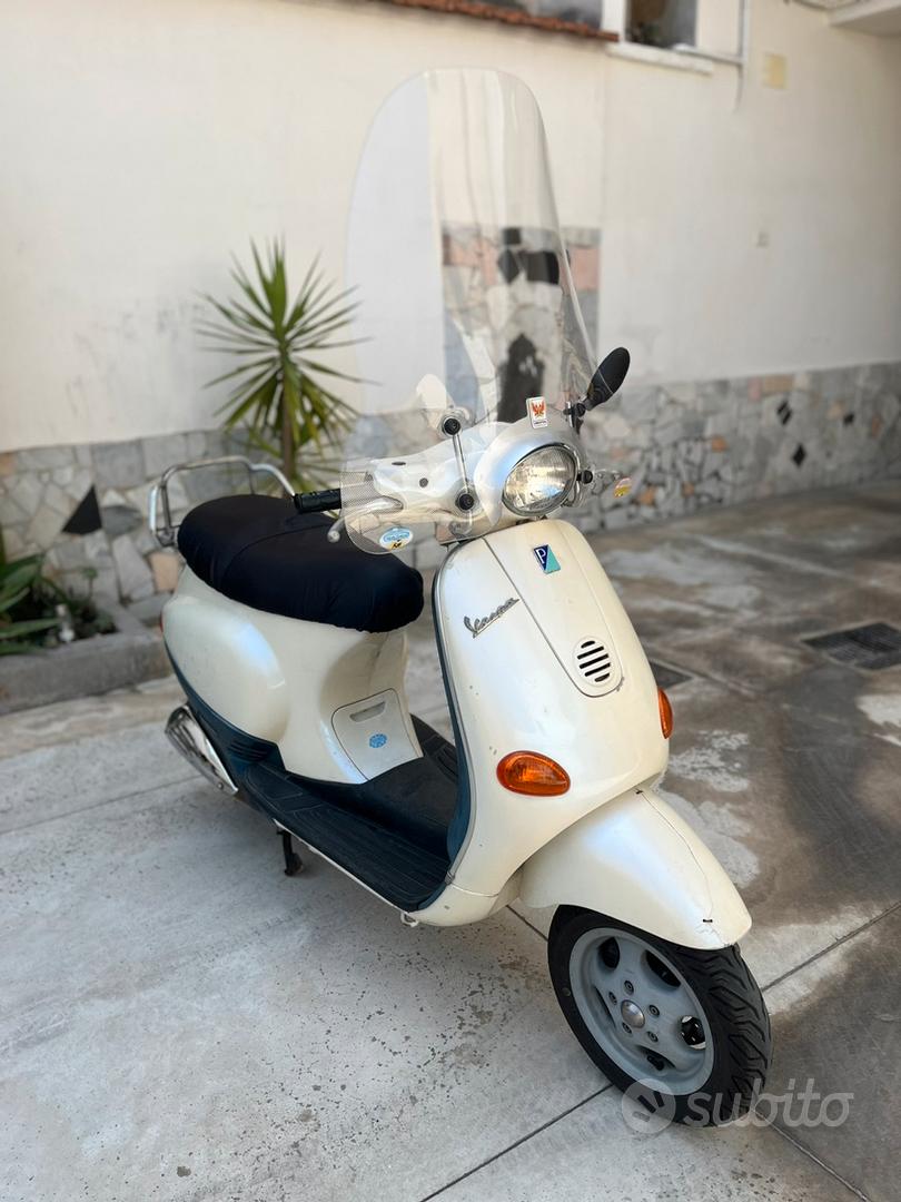 Vespa piaggio 50 cc anno 2002 - Moto e Scooter In vendita a Caserta