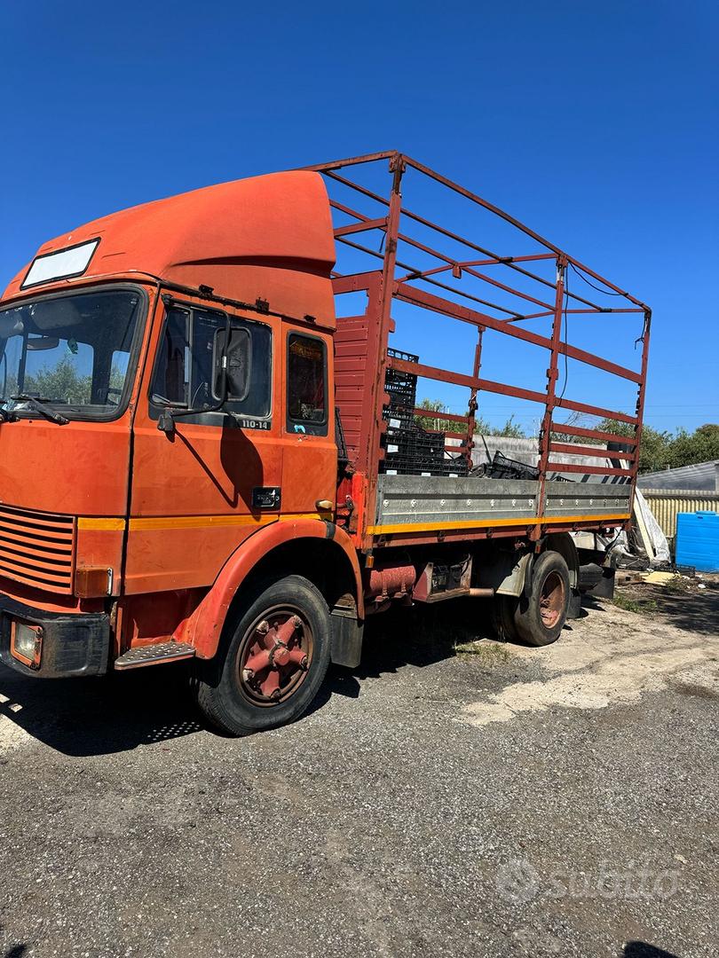 Autocarro Iveco 110-14 - Veicoli commerciali In vendita a Messina