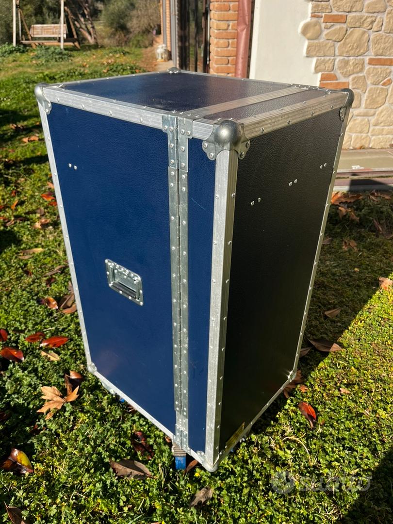 Cassone Equitazione - Sports In vendita a Roma