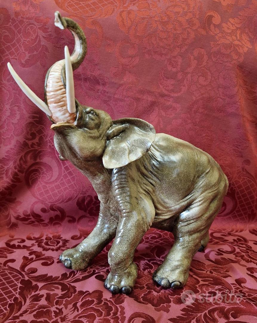 Elefante in Capodimonte firmato Principe - Arredamento e Casalinghi In ...