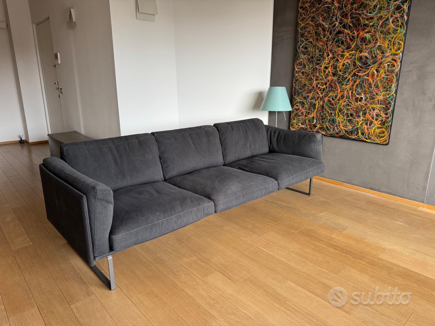 Divano Cassina 3 posti 255x88 color grafite - Arredamento e Casalinghi ...