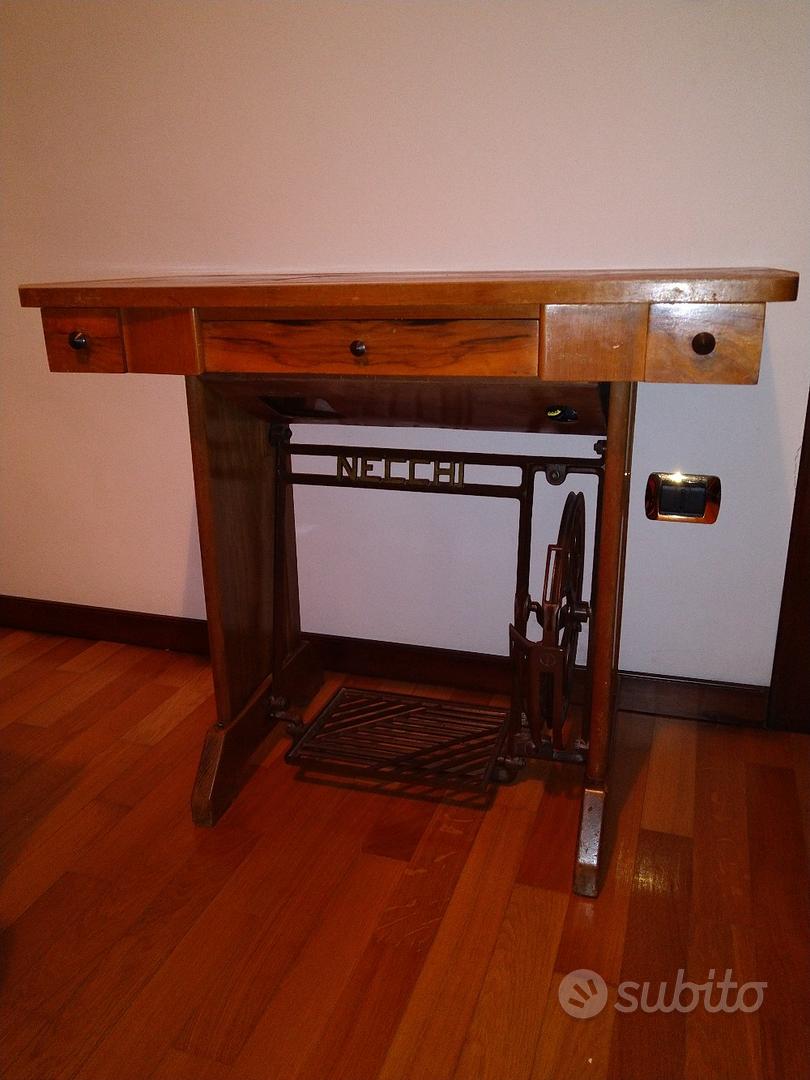 Mobile Necchi macchina da cucire - Arredamento e Casalinghi In vendita ...