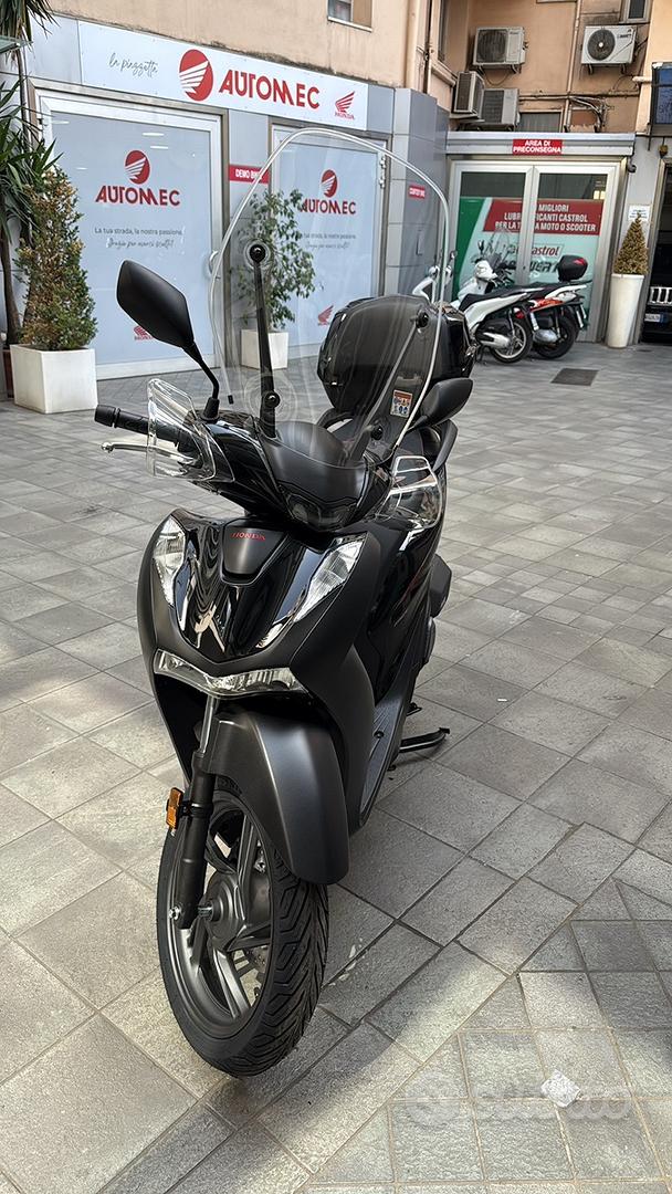 Honda sh 150 sport 2025 - Moto e Scooter In vendita a Napoli