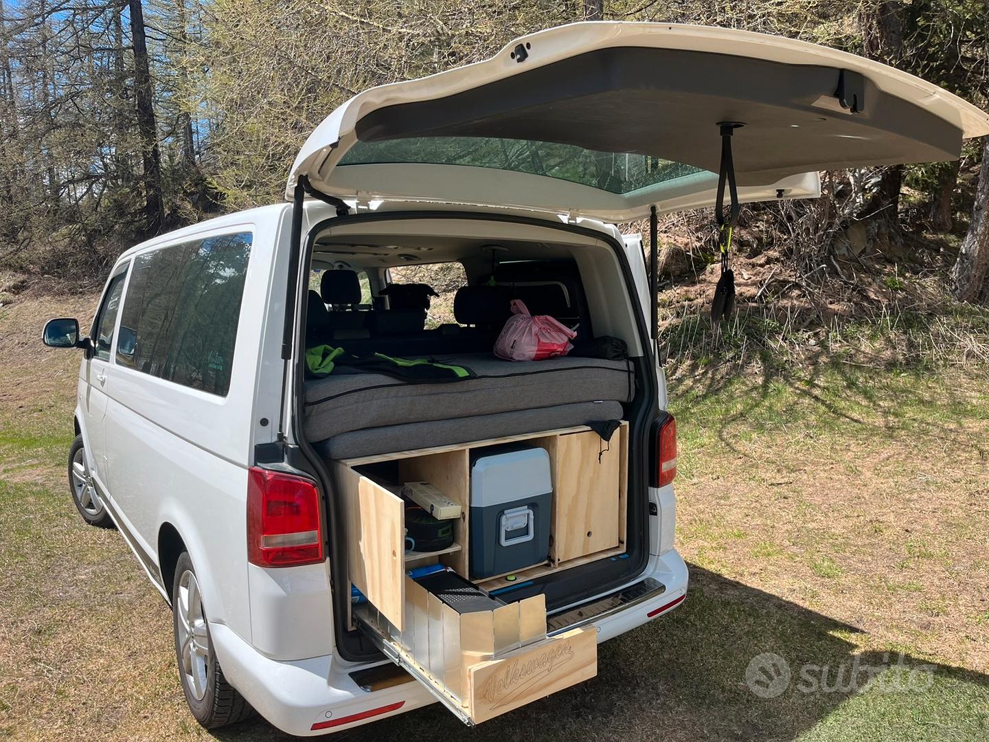 Kit camperizzazione Vw Multivan T5/T6 - Caravan e Camper In vendita a Aosta