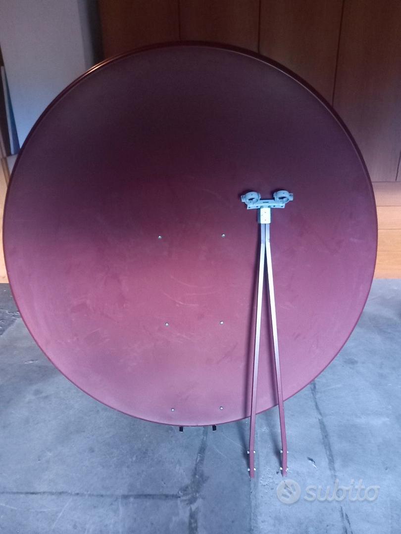 Parabola 130 cm con lnb - Audio/Video In vendita a Belluno
