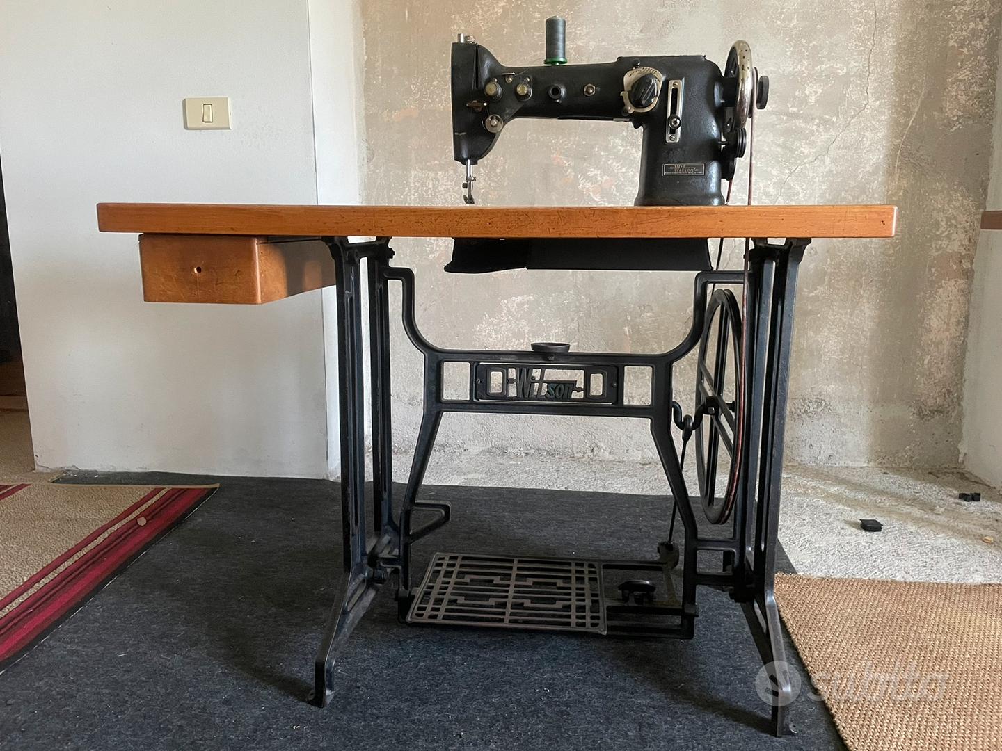 Macchina da cucire Singer a pedale originale 1936 - Arredamento e ...