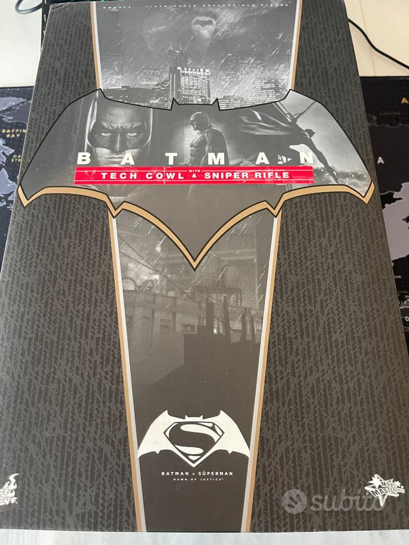Hot Toys Batman Tech Cowl + Sniper Rifle Batman vs - Collezionismo In ...