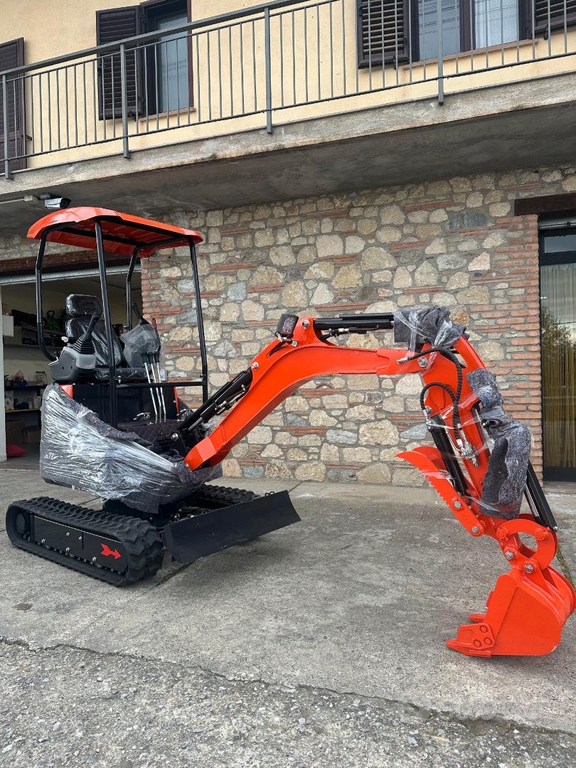 Escavatore 18 Quintali Nicosail 1.8 ton - Veicoli commerciali In ...