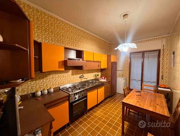 4 vani + accessori mq 125 - Appartamenti In vendita a Napoli