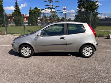 Subito - SOACARS1 - Fiat Punto 1.2i 16V cat 3 porte 167000km - Auto In ...
