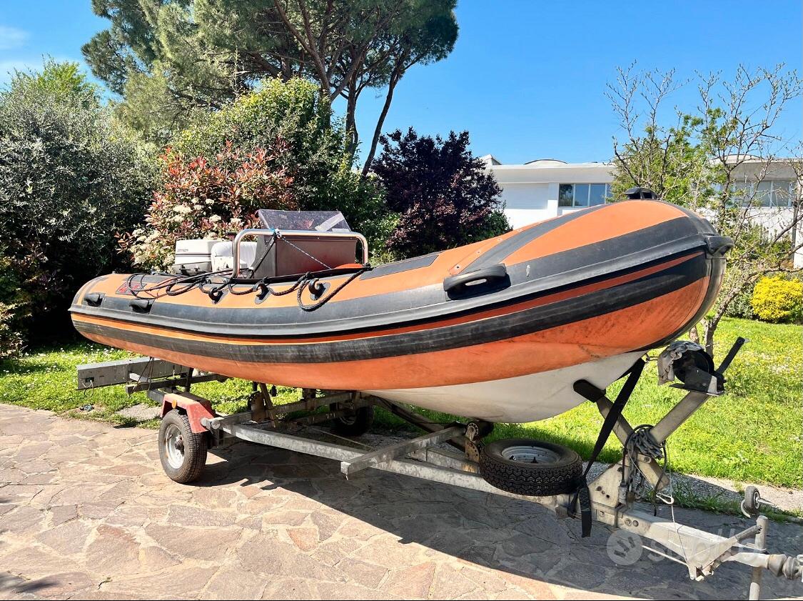 Gommone completo di carrello e motore - Nautica In vendita a Firenze
